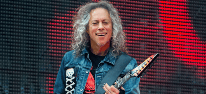 Metallica's Kirk Hammett Sends Middle Finger To Fans