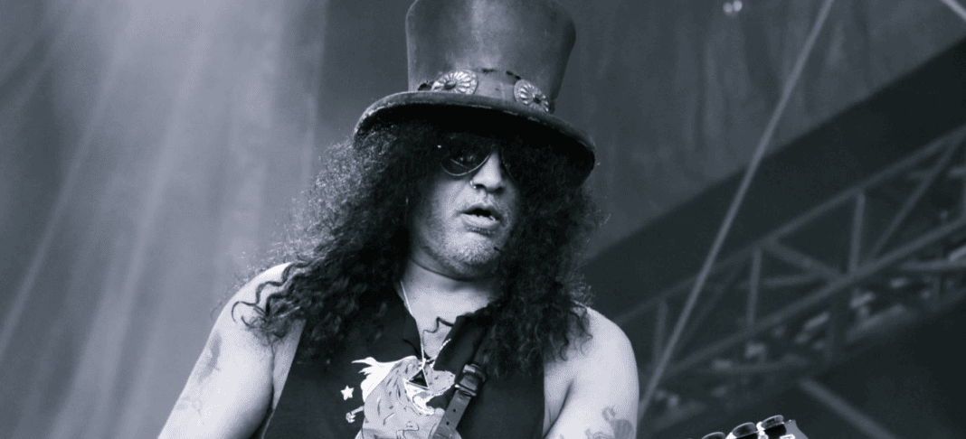 Slash Recalls The Tragic Stage Accident He Lived With Guns N' Roses, It ...
