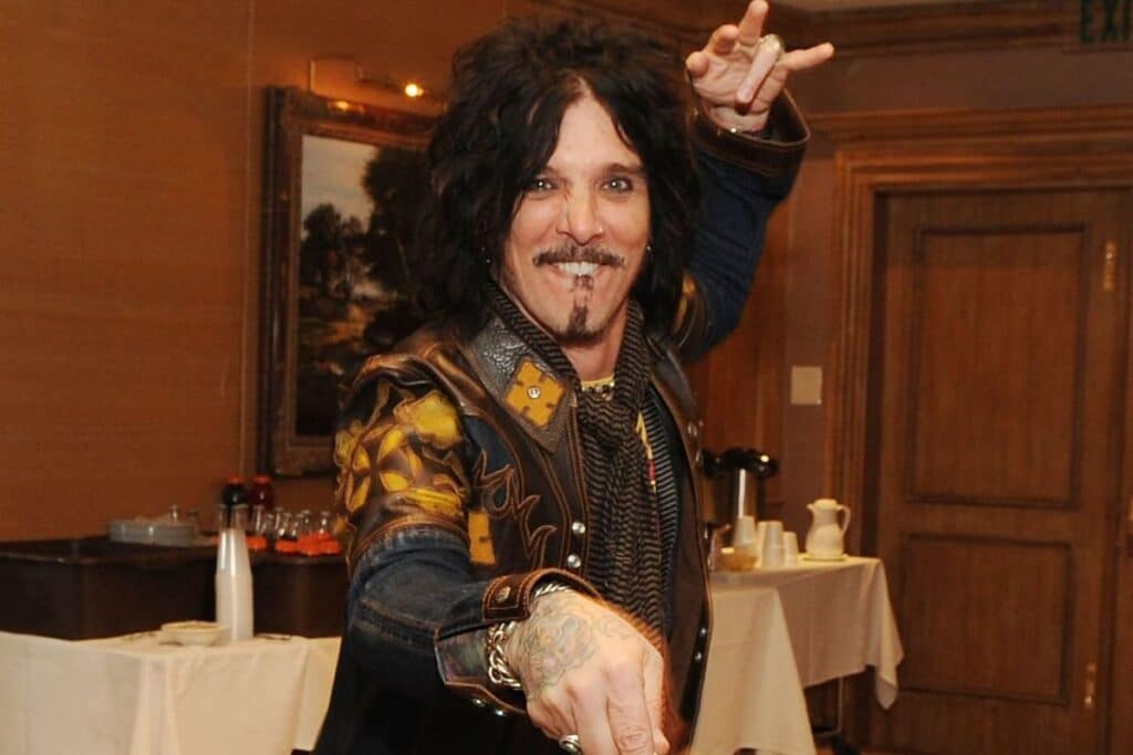 John Corabi Admits Tommy Lee And Nikki Sixx Didn't Care Of Him On His ...